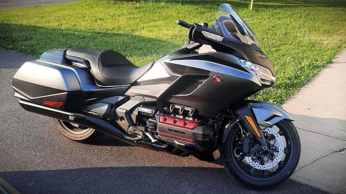 The Honda Gold Wing - The Ultimate Touring Motorcycle ? - KHQ